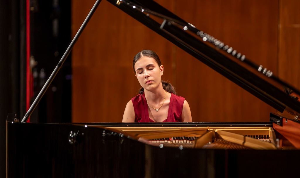 Alexandra Dovgan - Grand Piano Series